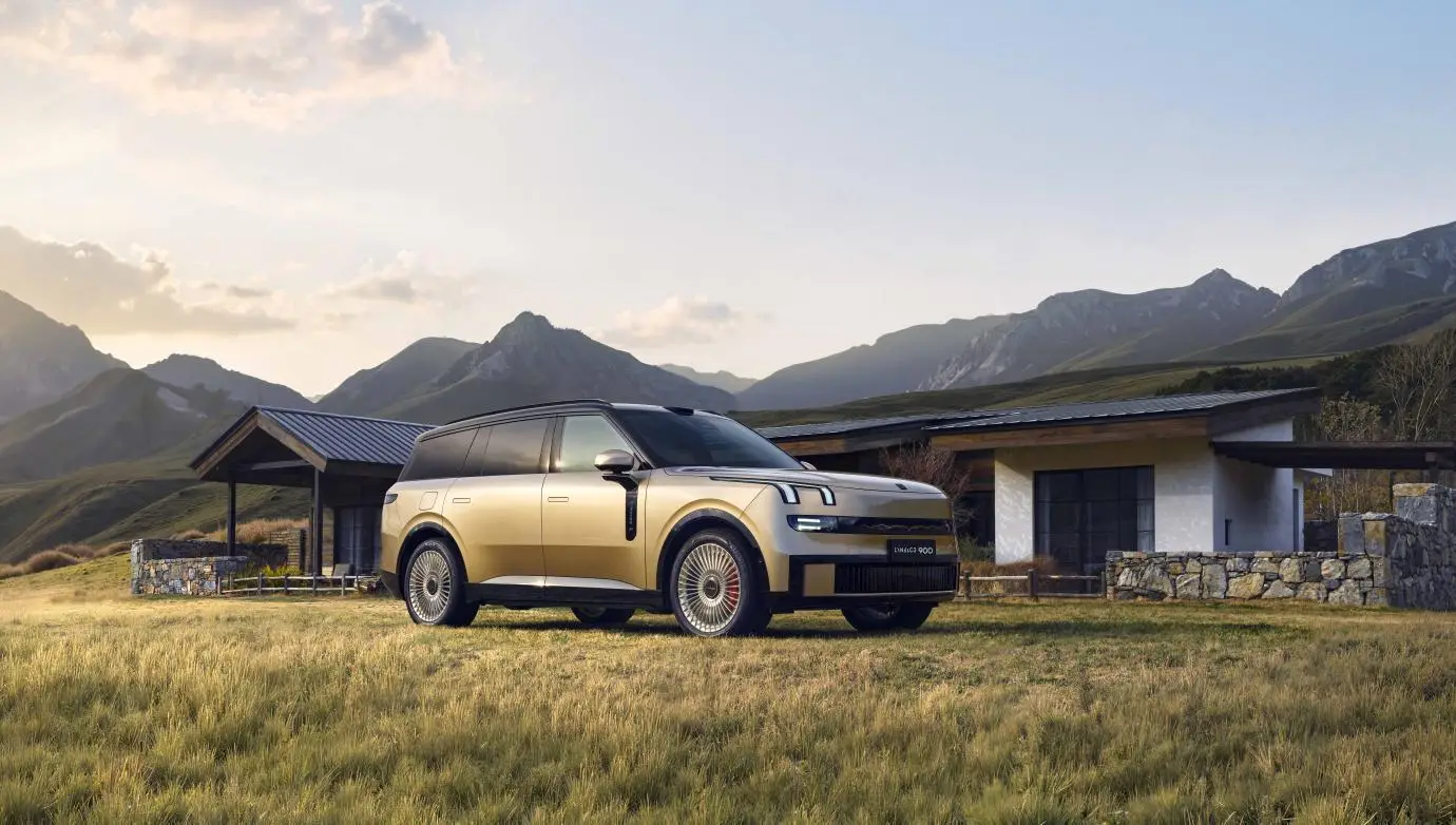 Lynk & Co 900 Large SUV Debuts with True 5-Seat Space